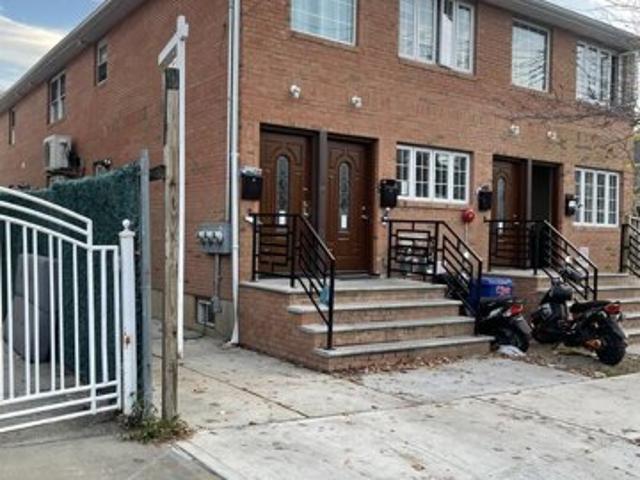 St Ave, Hollis, Home For Sale