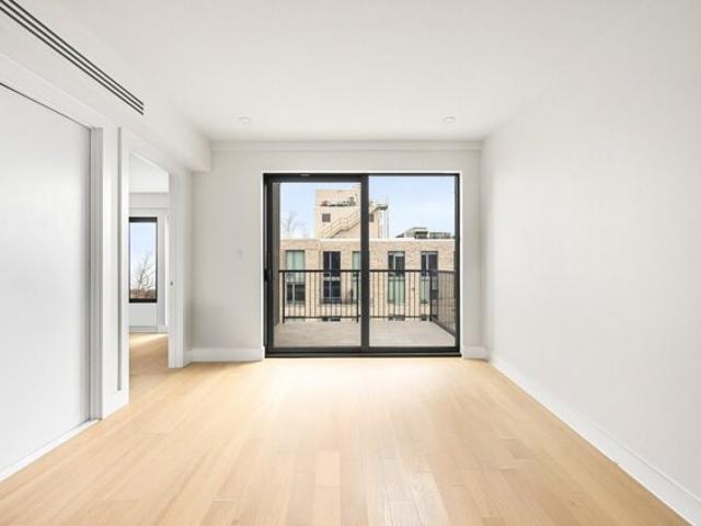 St Ave Ph A, Queens, Condo For Sale
