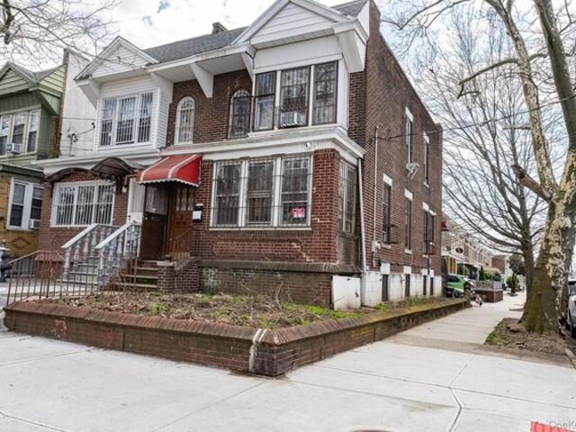 St Ave, Woodhaven, Home For Sale