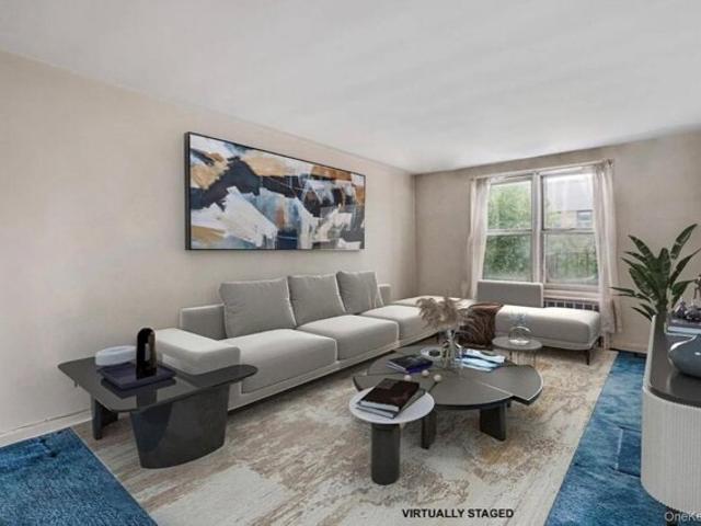 St Ave Unit C, Elmhurst, Property For Sale