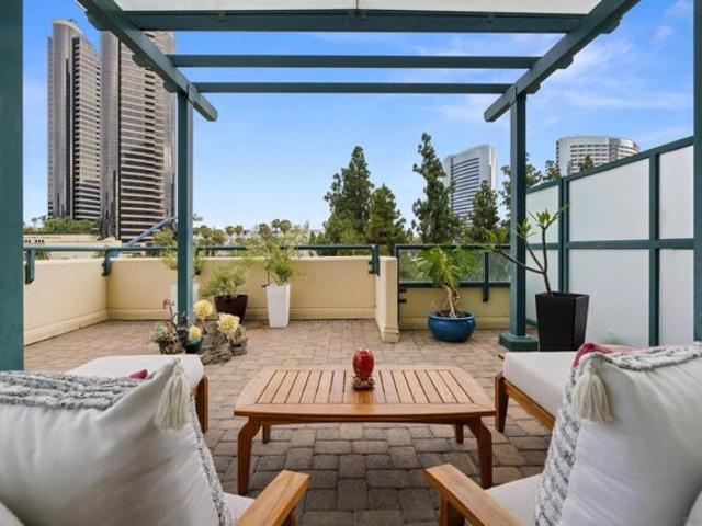 St Ave Unit,san Diego, Condo For Sale