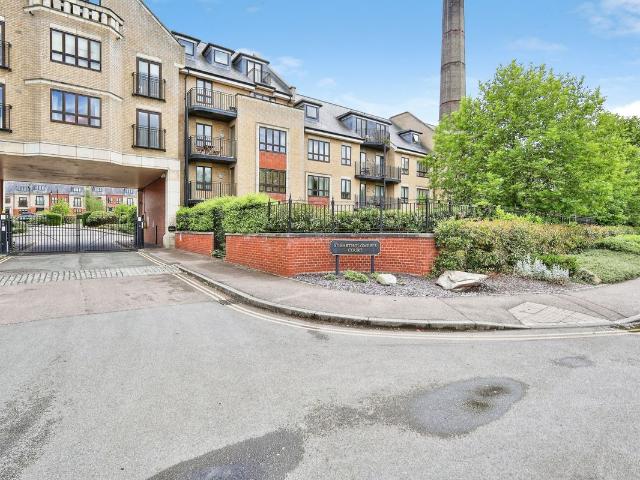 St Bartholomews Court, Cambridge CB5, 2 bed flat to rent, £1,850 pcm | PrimeLocation
