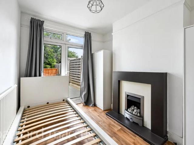 St. Barnabas Road, Mitcham