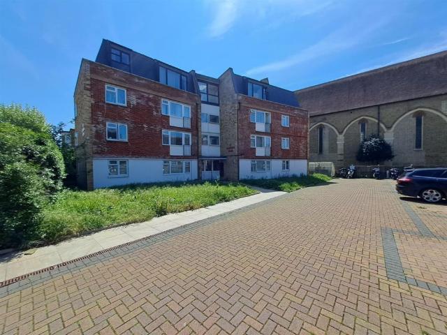 St. Barnabas Road, Mitcham CR4, London