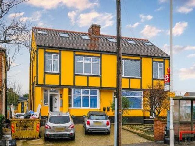 St. Barnabas Road, Woodford Green, 2 Bedroom Ground