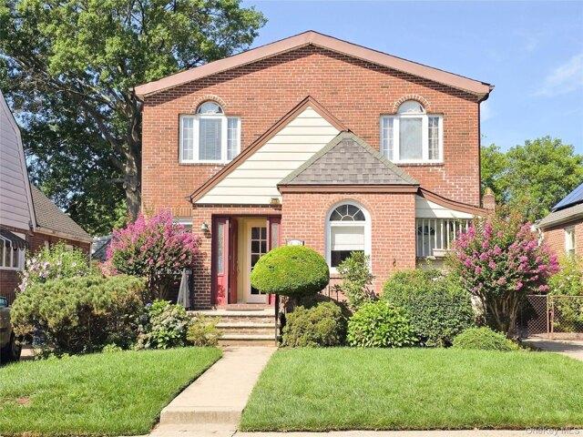 St, Bayside, Home For Sale