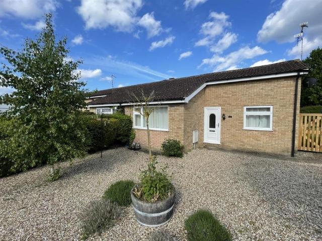 St Benedicts Road, Brandon 2 bed semi detached bungalow to rent £1,215 pcm £280 pw