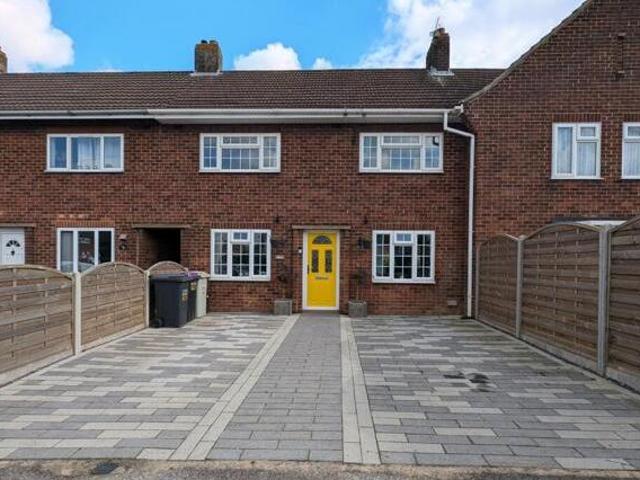 St Bernards Avenue, Louth, 3 Bedroom Terraced