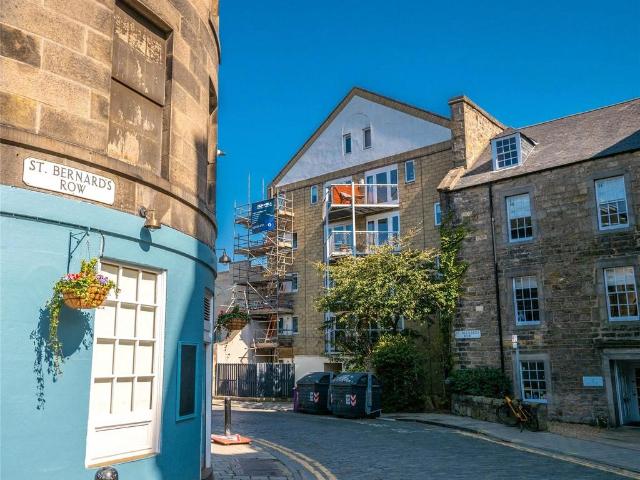 St Bernards Row, Edinburgh, EH4 1 bed flat to rent £1,325 pcm £306 pw