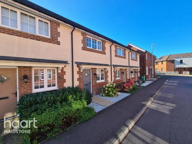 St Catherines Road, Maidstone 2 bed terraced house to rent £1,375 pcm £317 pw