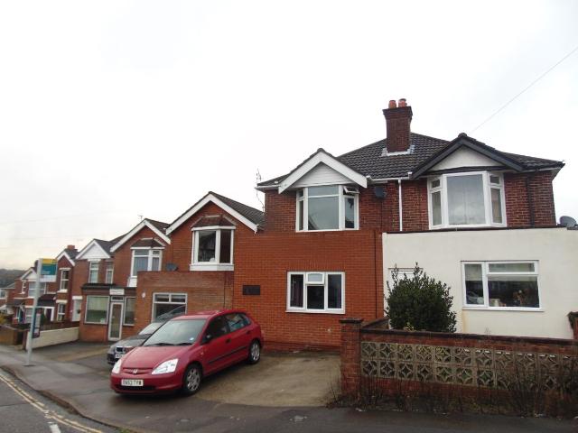 St. Catherines Road, Southampton SO18, 2 bed flat to rent, £900 pcm | PrimeLocation