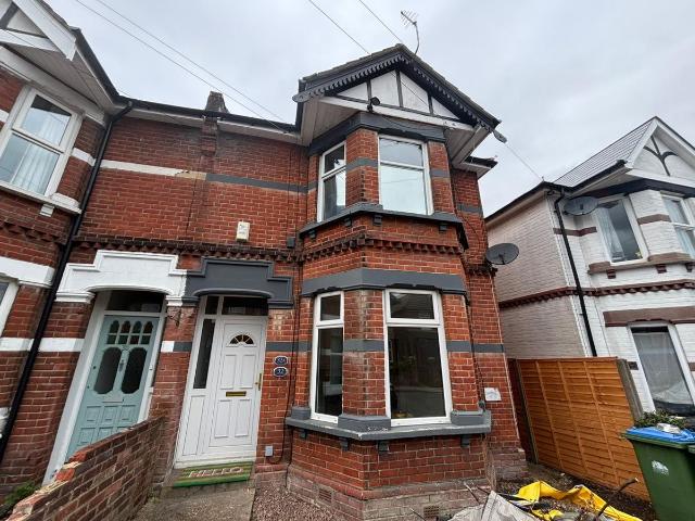 St. Catherines Road, Southampton SO18, 2 bed maisonette to rent, £1,250 pcm | PrimeLocation
