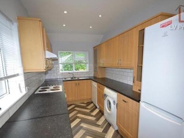 St. Chads View, Leeds, 4 Bedroom Semi detached