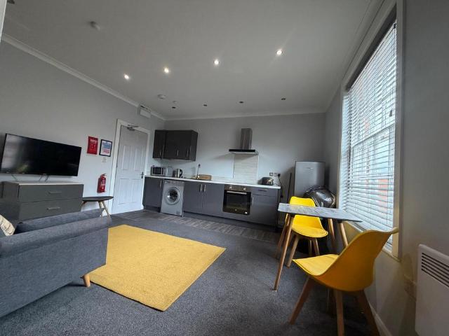 St. Chads Road, Derby DE23 1 bed flat to rent £1,050 pcm £242 pw