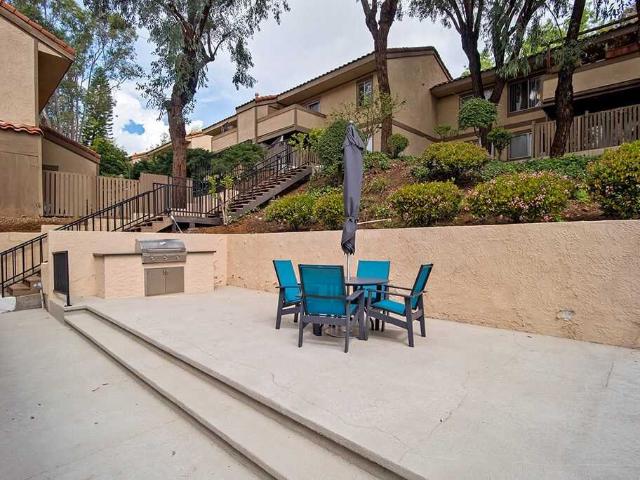 St. Charles Oaks Apartments 2 Bedroom Apartment for Rent at 800 Saint Charles Dr, Thousand Oaks, CA 91360