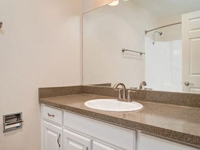 St. Charles Oaks Apartments 3 Bedroom Apartment for Rent at 800 Saint Charles Dr, Thousand Oaks, CA 91360