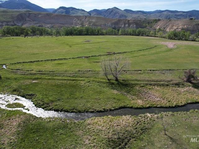 St Charles St, Salmon, ID 83467