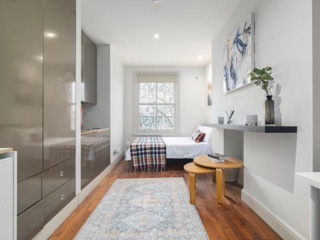 St. Charles Square, London W10, Studio to rent, £1,400 pcm | PrimeLocation