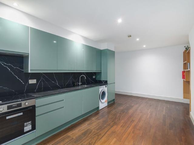 St. Charles Square, London W10, 1 bed flat to rent, £2,650 pcm | PrimeLocation