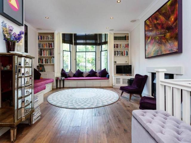 St Charles Square, North Kensington. 2 bed flat to rent £4,399 pcm £1,015 pw