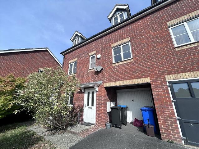 St. Christophers Mews, Ramsgate CT11, 5 bed shared accommodation to rent, £575 pcm | PrimeLocation