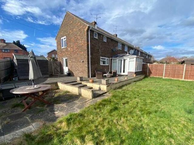 St. Christophers Road, Farnborough, 3 Bedroom End
