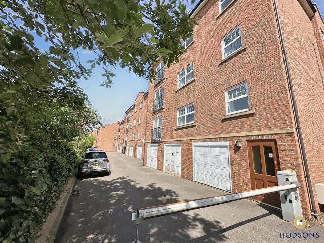 St Christophers Walk, Bishopsgate, Wakefield WF1, 2 bed flat to rent, £875 pcm | PrimeLocation