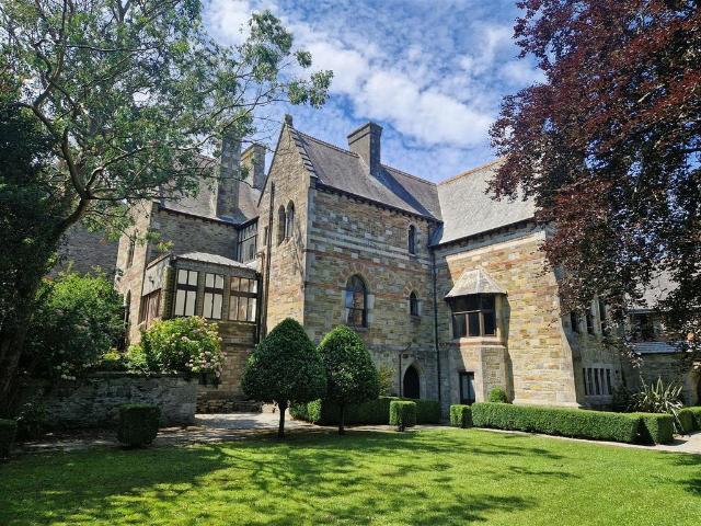 St. Columb 9 bed detached house to rent £3,600 pcm £831 pw