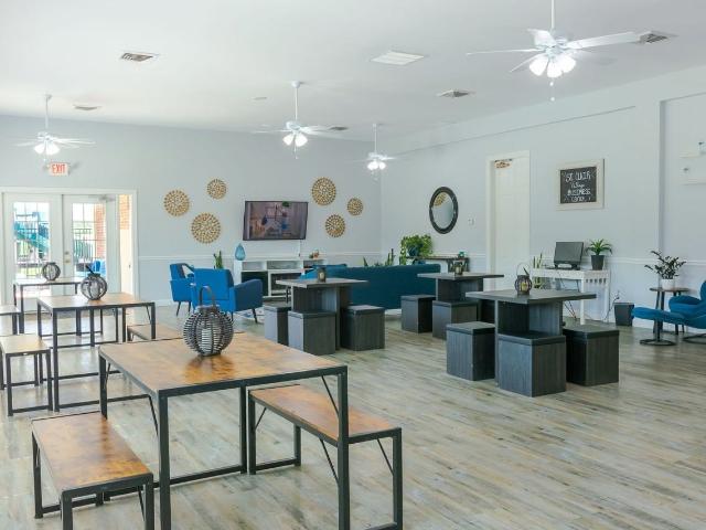 St. Clair Village 2 Bedroom Apartment for Rent at 409 Carlyle E, Belleville, IL 62221 Belleville