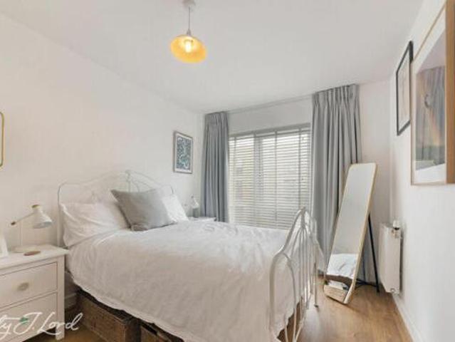 St Clements Avenue, London, 1 Bedroom Apartment