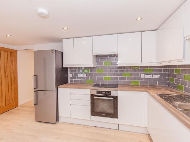 St Clements, Oxford OX4, 2 bed flat to rent, £2,695 pcm | PrimeLocation
