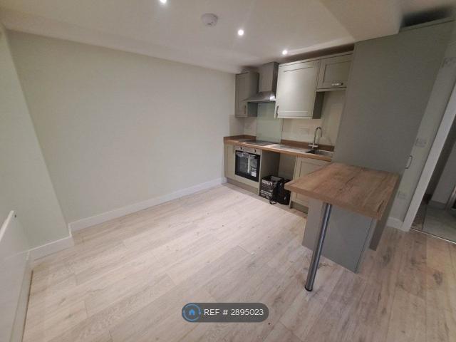 St Clements Passage, Huntingdon PE29, 2 bed flat to rent, £1,050 pcm | PrimeLocation