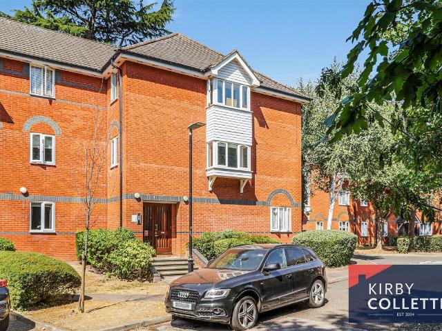 St. Cross Court, Hoddesdon, Hertfordshire EN11, 1 bed flat to rent, £1,350 pcm | PrimeLocation