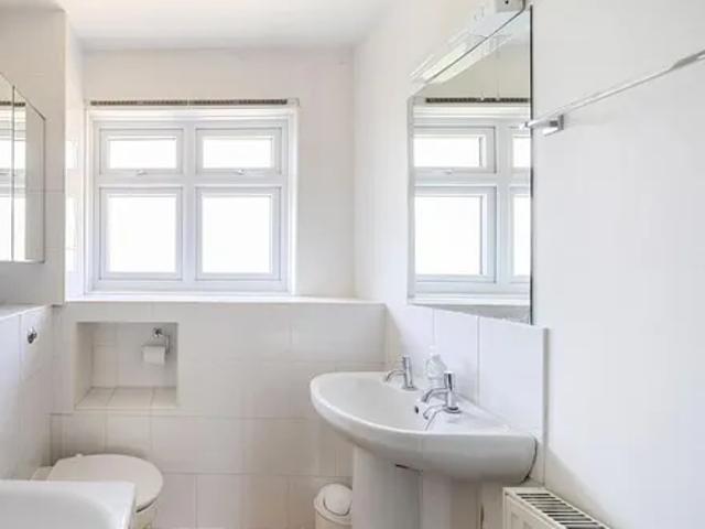 St. Crispin's Close, London, NW3 2QF, United Kingdom | 4 bed townhouse for rent #167692724 | Rentberry
