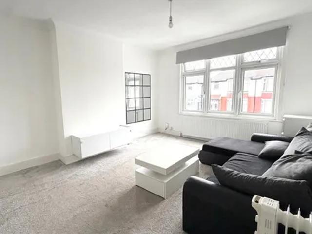 St. Cuthbert's Road, London, N13 6AR, United Kingdom | 1 bed apartment for rent #124879855 | Rentberry