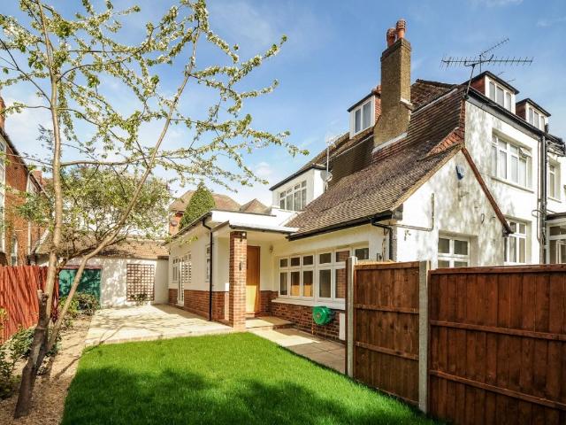 St. Cuthberts Road, London NW2, 2 bed flat to rent, £2,750 pcm | PrimeLocation