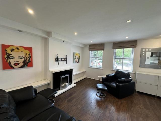 St Davids Court, Sherborne Street. 2 bed apartment to rent £1,150 pcm £265 pw