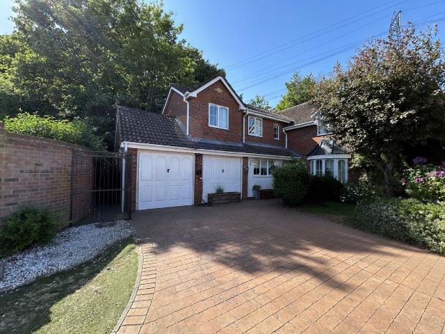 St. Davids Close, Stevenage SG1, 4 bed property to rent, £2,500 pcm | PrimeLocation