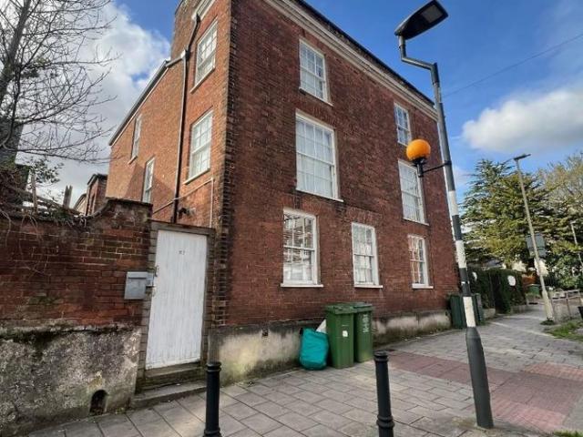 St. Davids Hill, Exeter EX4, 2 bed flat to rent, £1,250 pcm | PrimeLocation