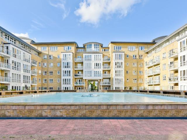 St. Davids Square, Isle Of Dogs E14, 3 bed flat to rent, £3,467 pcm | PrimeLocation