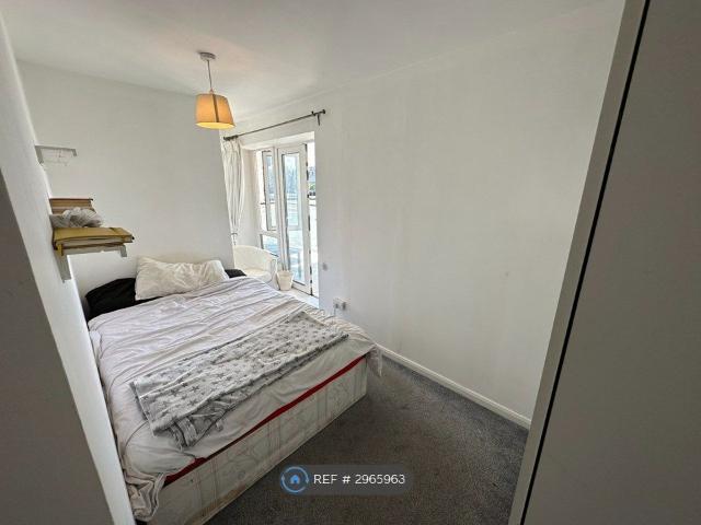 St. Davids Square, London E14, Room to rent, £1,100 pcm | PrimeLocation