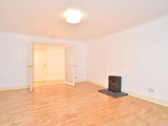 St. Devenicks Terrace, Cults, Aberdeen, AB15