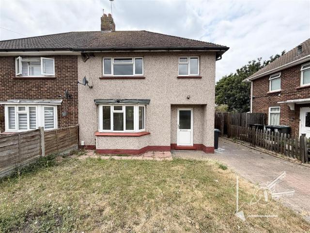 St. Dunstans Drive, Gravesend 3 bed semi detached house to rent £1,600 pcm £369 pw