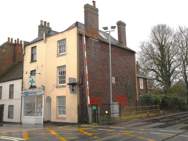 St. Dunstans Street STUDENT. 5 bed end of terrace house to rent £2,550 pcm £588 pw