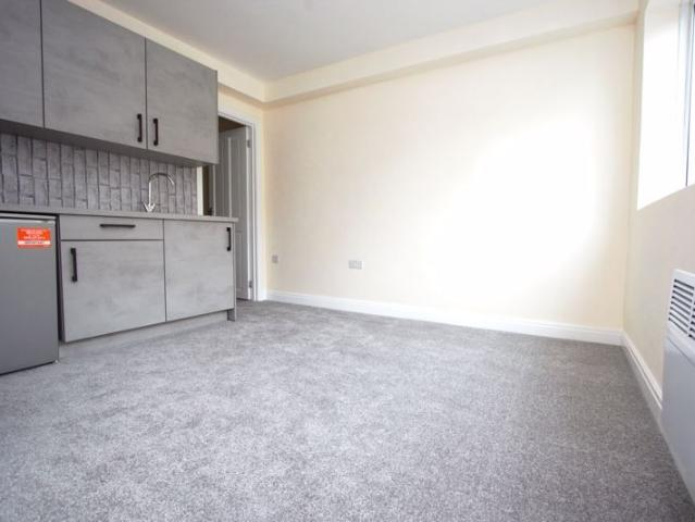 St. Edmunds Close, Erith DA18, Property to rent, £995 pcm | PrimeLocation