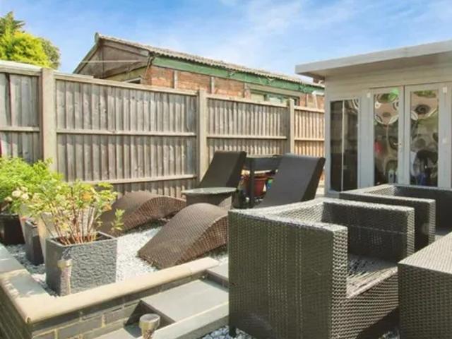 St Edmunds Road, London, N9 7PR, United Kingdom | 3 bed townhouse for rent #139403686 | Rentberry