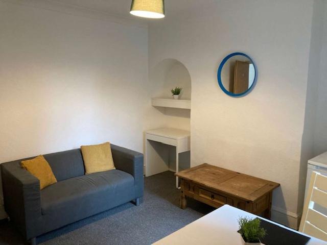 St. Edmunds Road Room 2