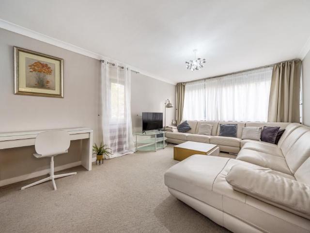 St. Edmunds Terrace, London NW8, 2 bed flat to rent, £2,900 pcm | PrimeLocation