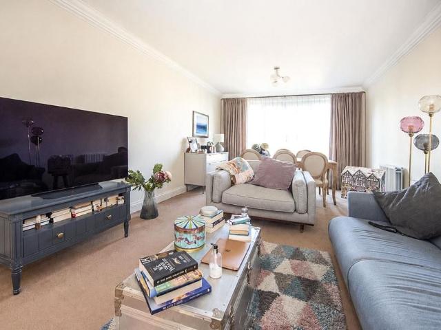 St. Edmunds Terrace, St John's Wood, London NW8, 2 bed flat to rent, £3,792 pcm | PrimeLocation