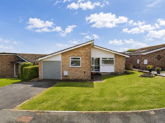 St. Edmunds Walk, Ryde PO33, 3 bed bungalow to rent, £1,275 pcm | PrimeLocation